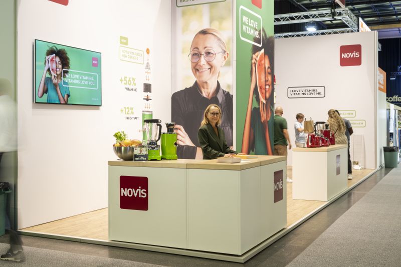 Novis inspires with new product and prominent guests - Successful ...